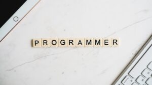 Ini Dia Perbedaan Antara Programmer dan Developer! - Gethired
